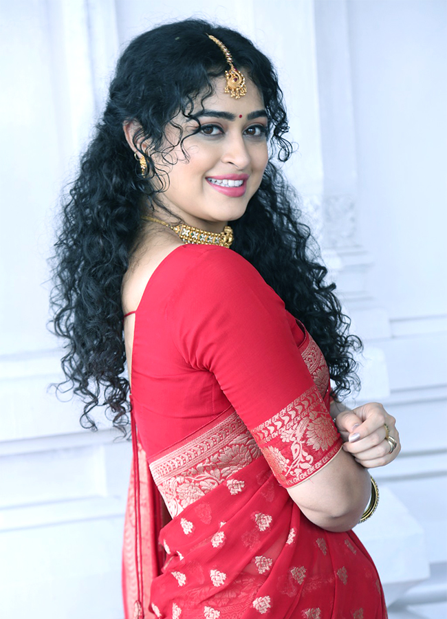 రెడ్ చీరలో RGV గర్ల్ అప్సర రాణి హాట్ ట్రీట్ (ఫొటోలు) | Actress Apsara Rani Hot Photoshoot Stills ...